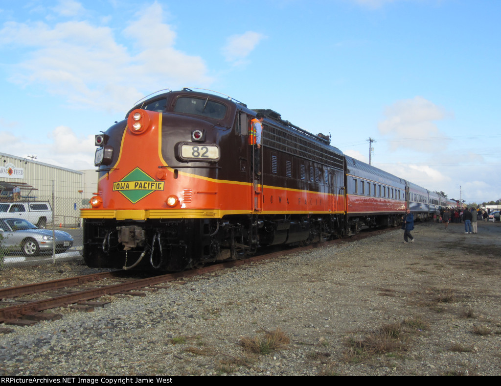 Iowa Pacific #82 (Former WCRC 82)